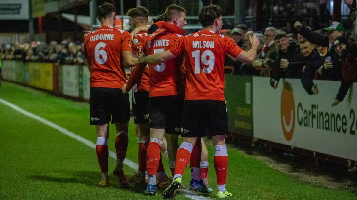 Former Manchester United star's message for fans: Let's back the Robins ...