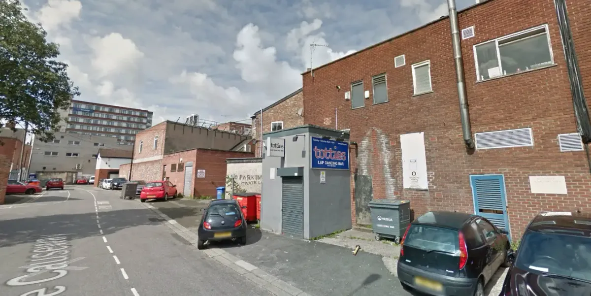 Altrincham lap dancing bar to reopen after winning licence renewal ...