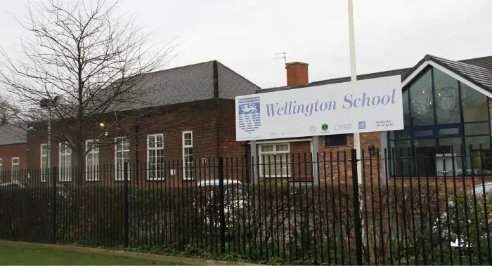 Victory for local residents as Wellington School withdraws floodlights ...